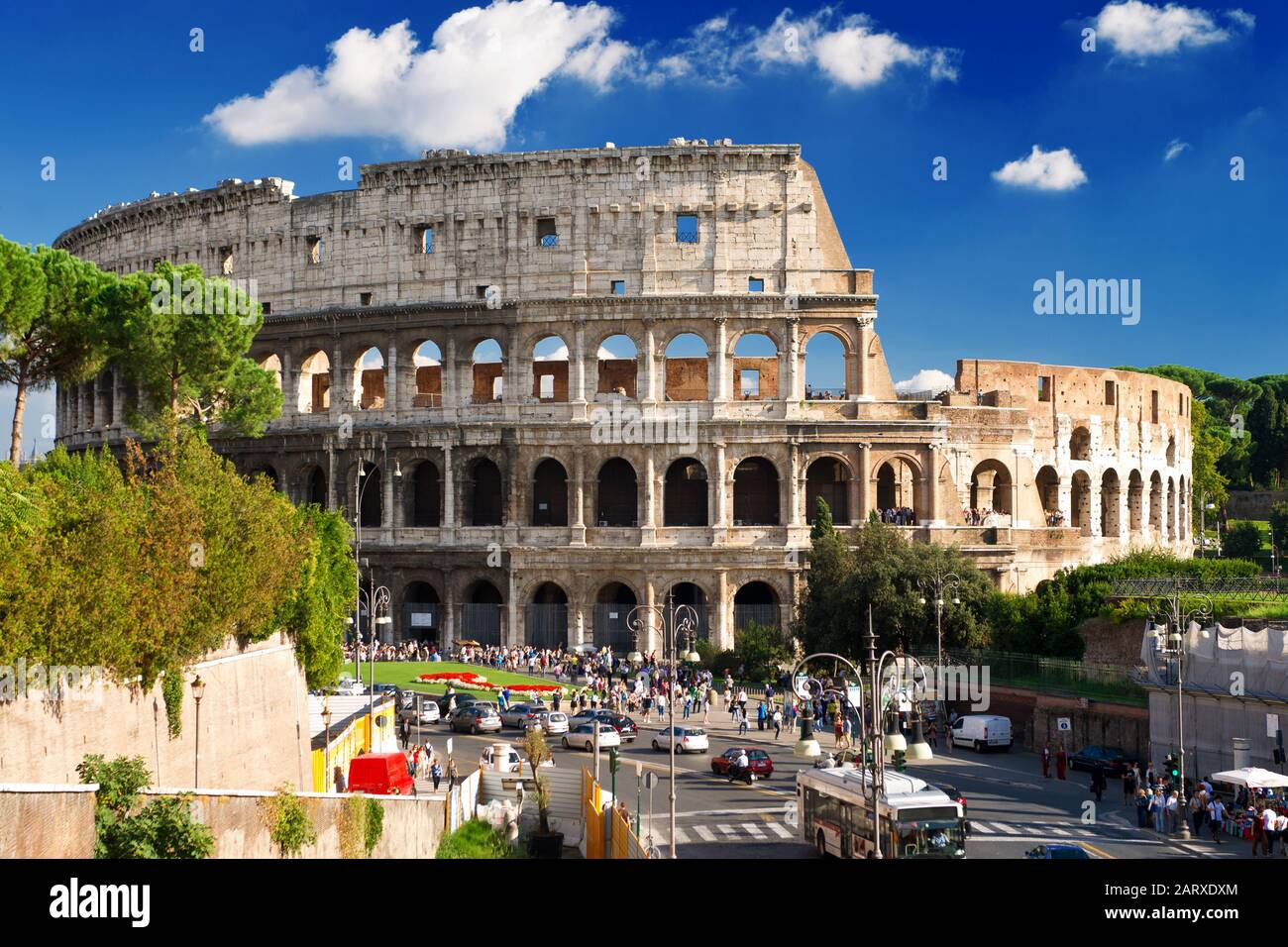 Italy coliseum hi-res stock photography and images - Alamy