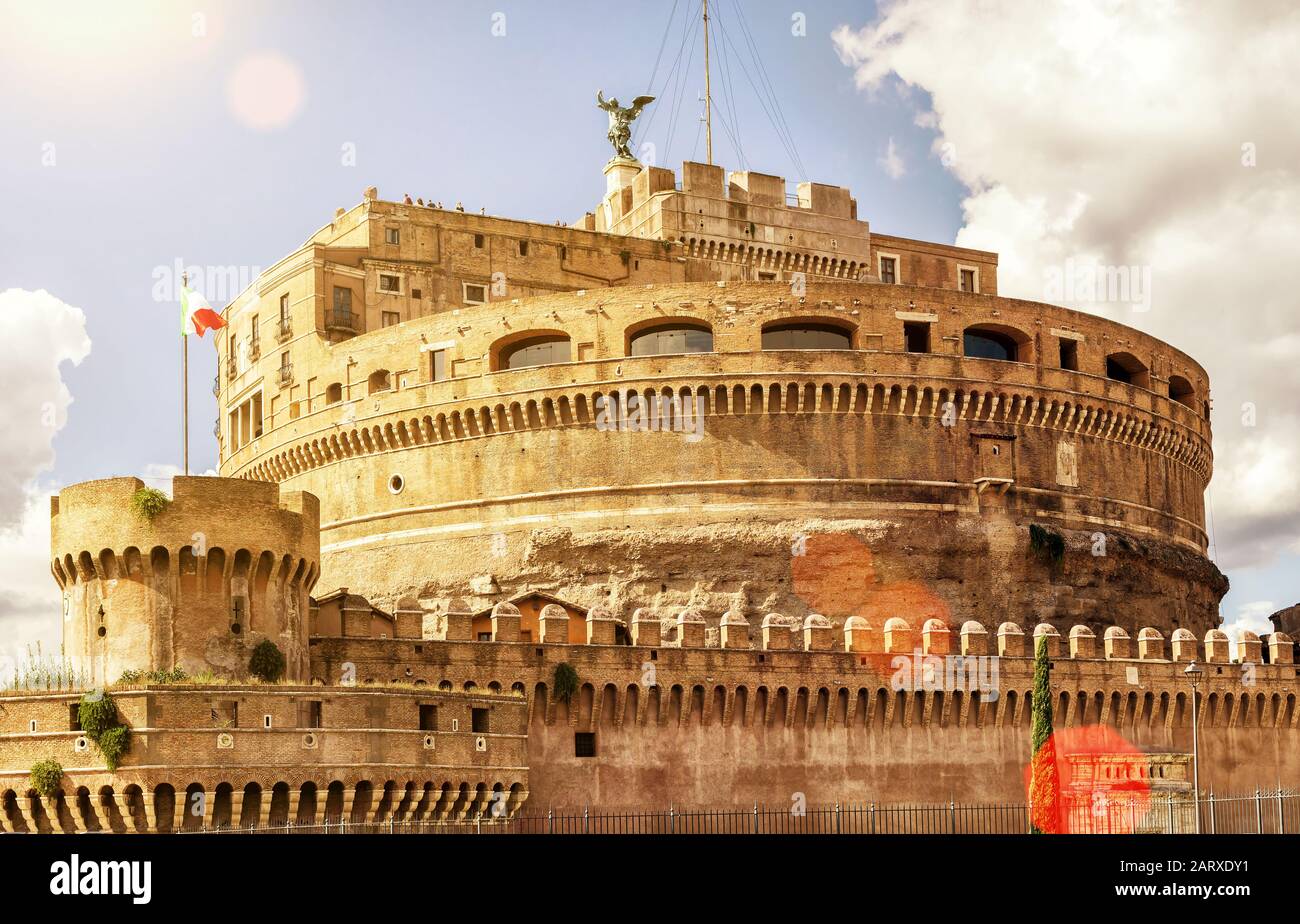 Medieval rome hi-res stock photography and images - Alamy
