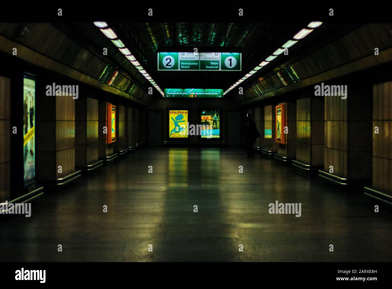 Underground metro subway system station hi-res stock photography and ...