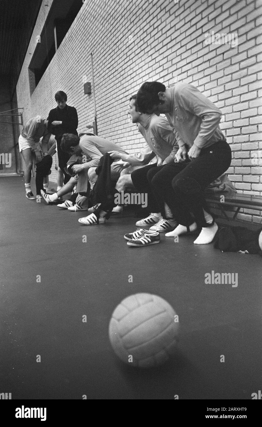 Soccer coaches training Black and White Stock Photos & Images - Alamy