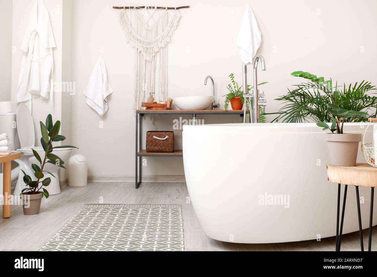 Interior of modern comfortable bathroom Stock Photo - Alamy