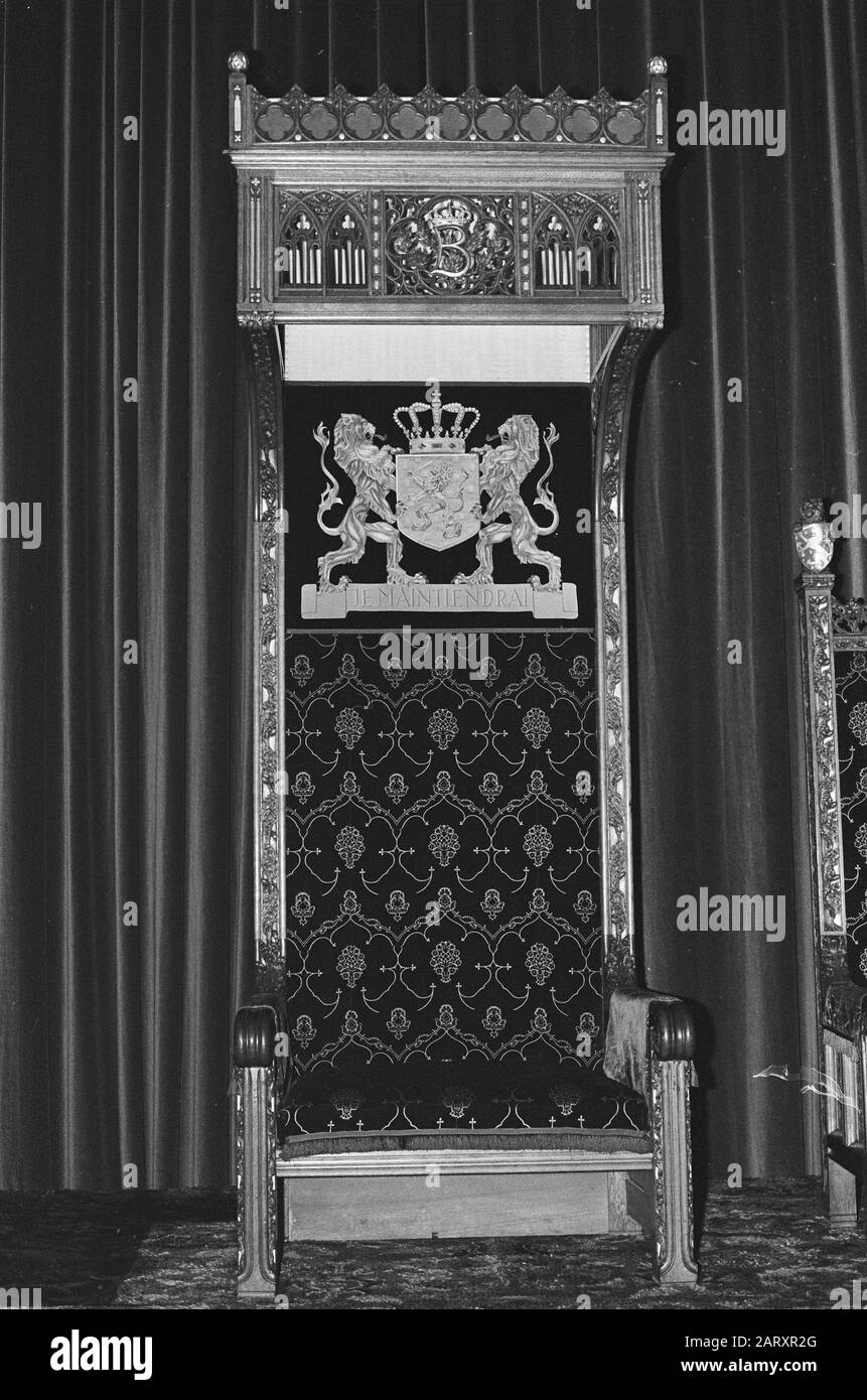 First throne speech hi-res stock photography and images - Alamy