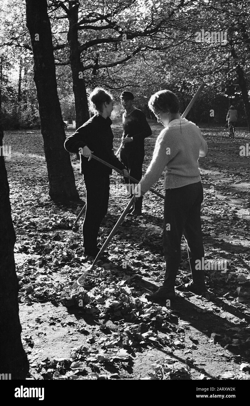 Two garden parks Black and White Stock Photos & Images - Alamy