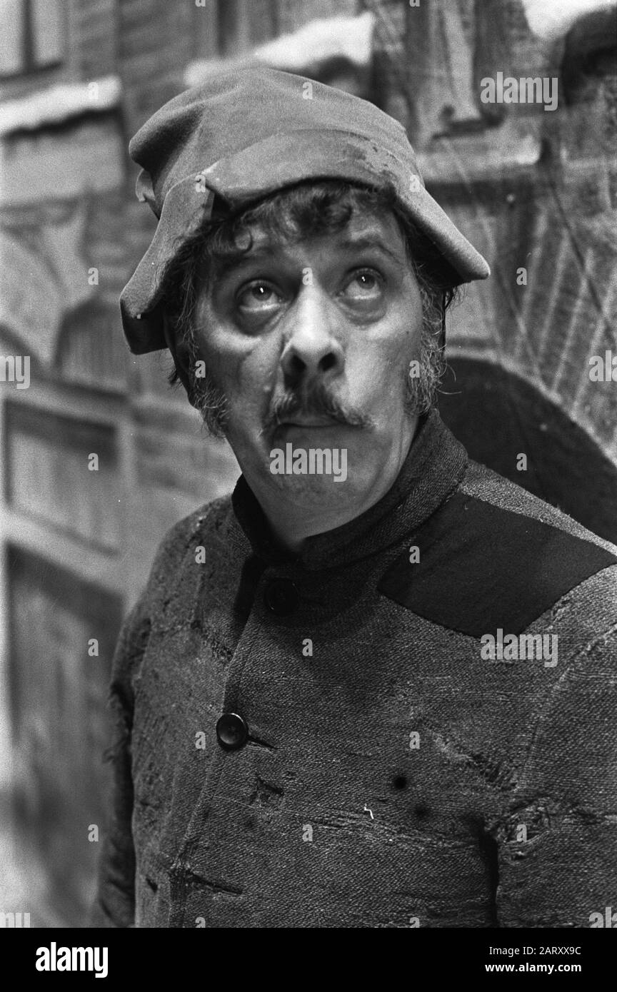 TV film NCRV: nr. 12 (l) Louis Borel in scene, Joop Doderer headline in ...