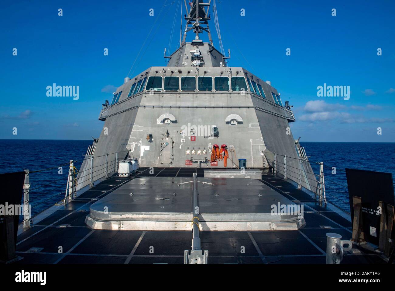 200125-N-AT530-1019 SOUTH CHINA SEA (Jan. 25, 2020) The Independence ...