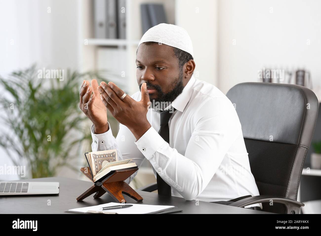 Portrait young afro muslim hi-res stock photography and images - Alamy