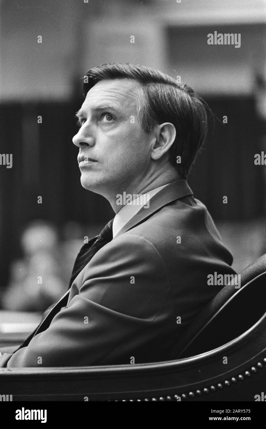 Second Chamber. Dolman (from the side) Date: 31 March 1982 Keywords ...