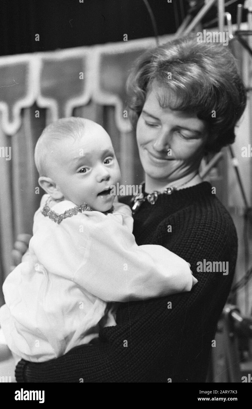 vPro television. An Idealist of Kaj Munk.6 month-old baby Rudy van ...