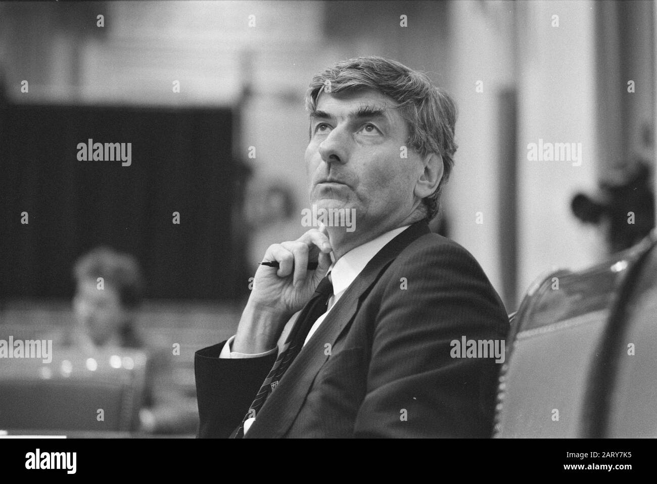 Dutch House, letter resignation of State Secretary Van der Linden dealt ...