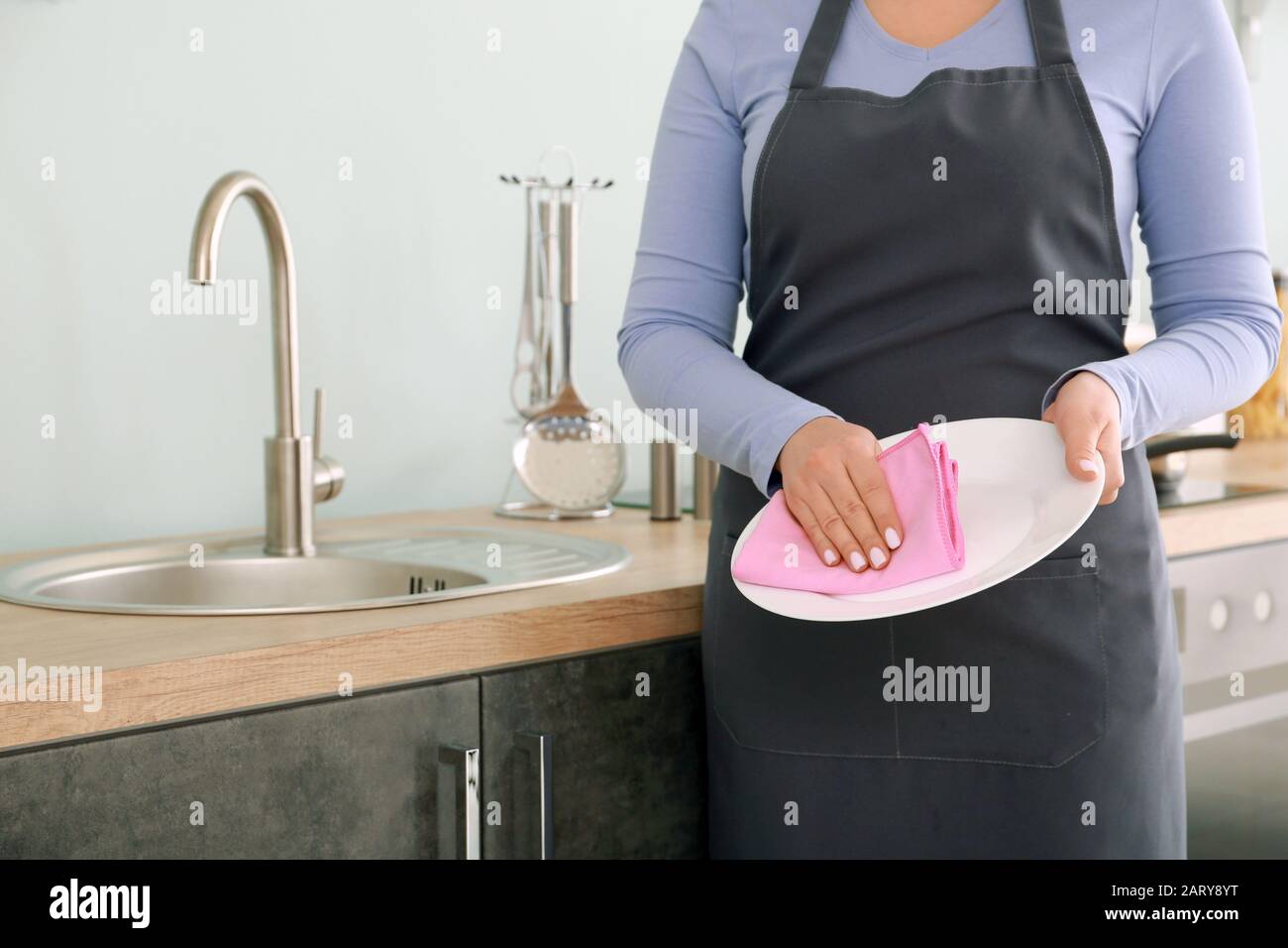 Wiping clean hi-res stock photography and images - Alamy