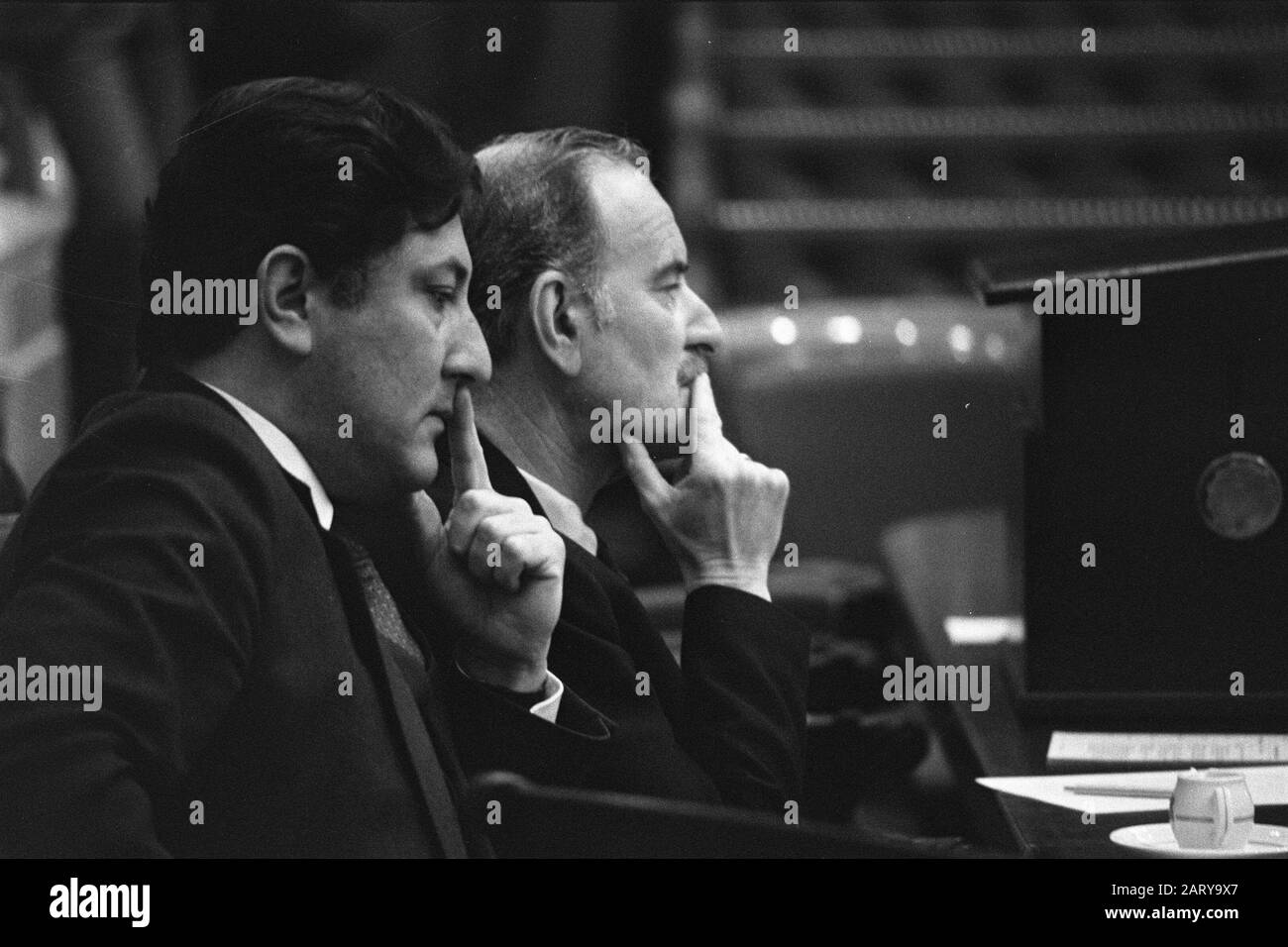 Second Chamber, interpellation regarding participation Ned. team at ...