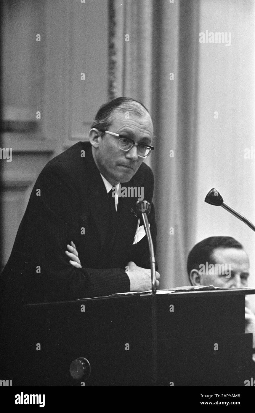 Second Chamber, number 4 and 5 Minister Witteveen Date: February 21 ...