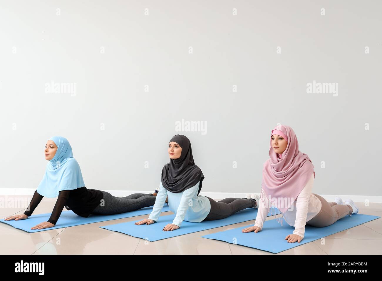 Muslim gym hi-res stock photography and images - Alamy