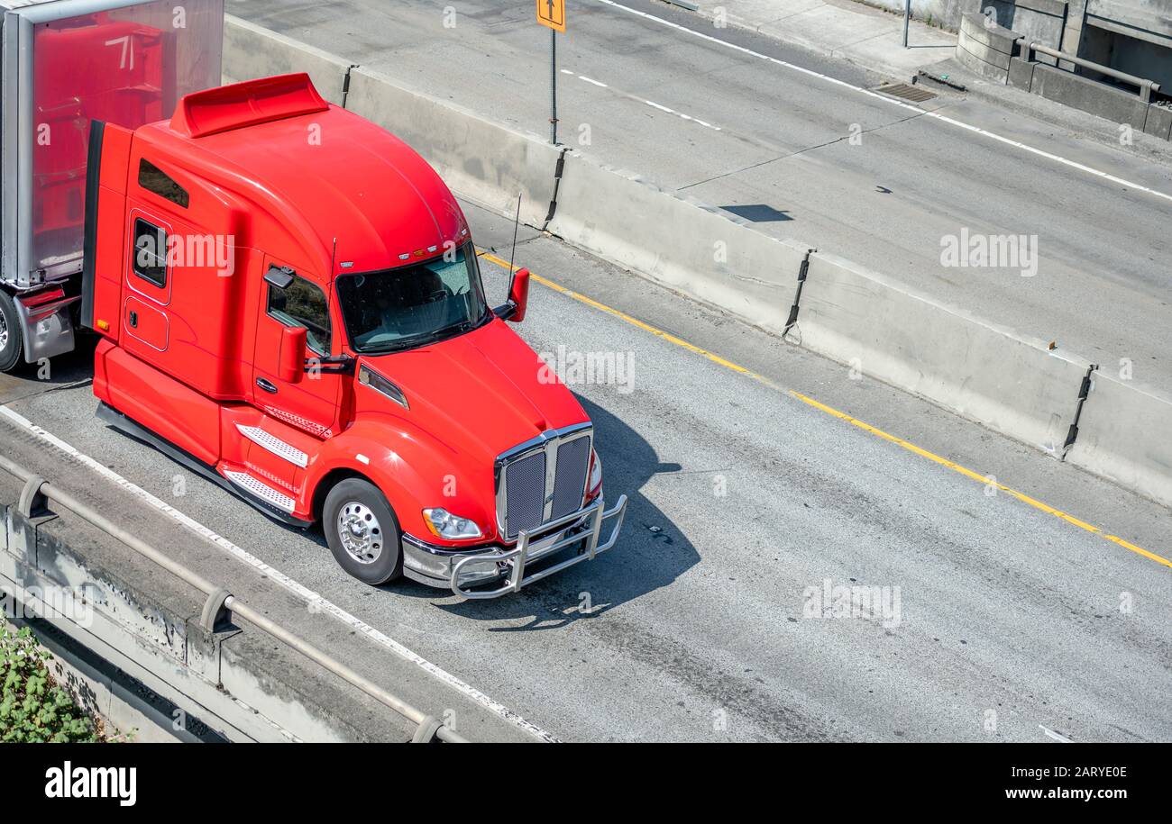 Red heavy duty hi-res stock photography and images - Alamy