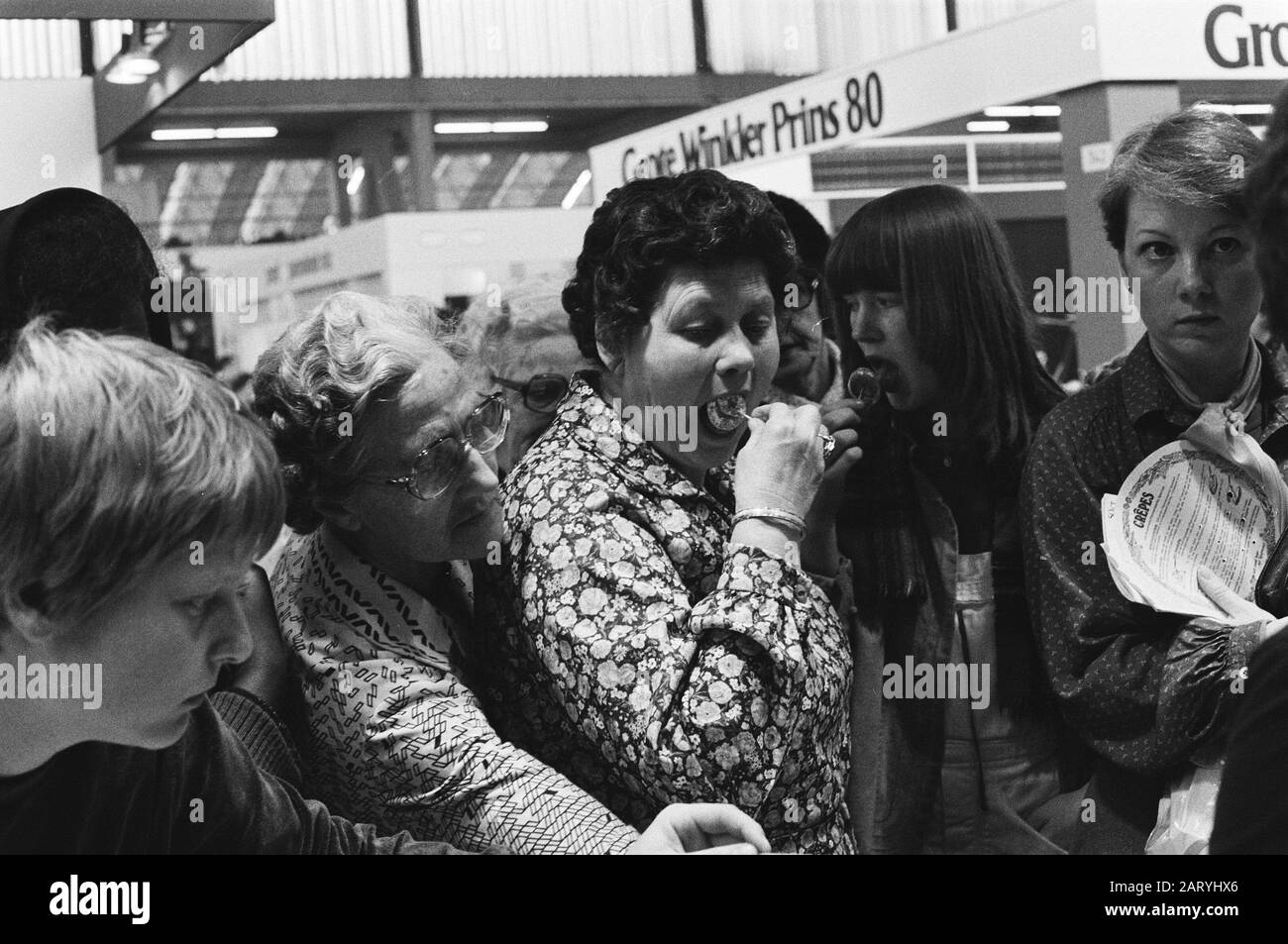 Household Fair in RAI Amsterdam Vretende housewives Date: April 20 ...