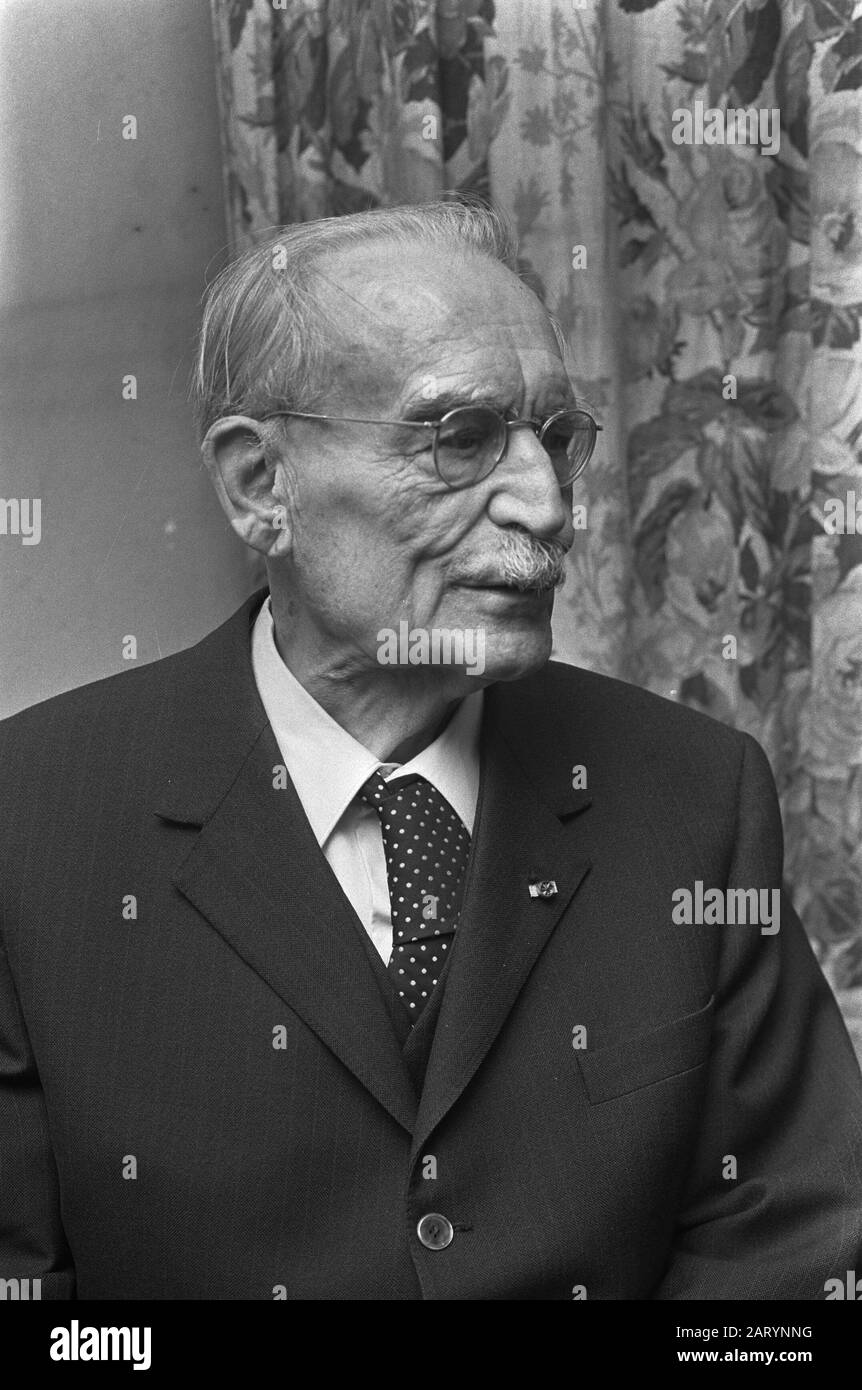 Dutch parliament formerly hi-res stock photography and images - Alamy