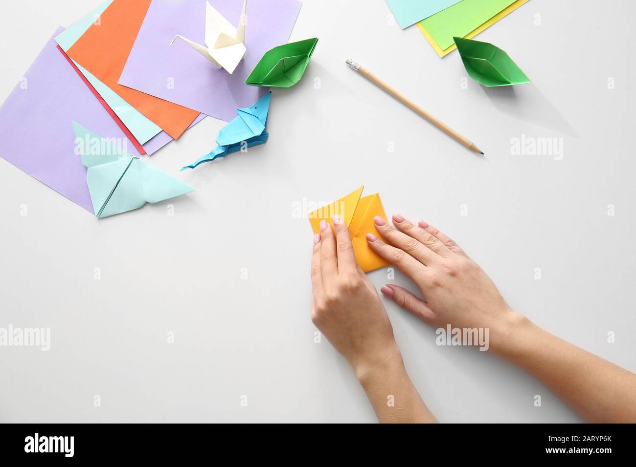 Origami figures hi-res stock photography and images - Alamy