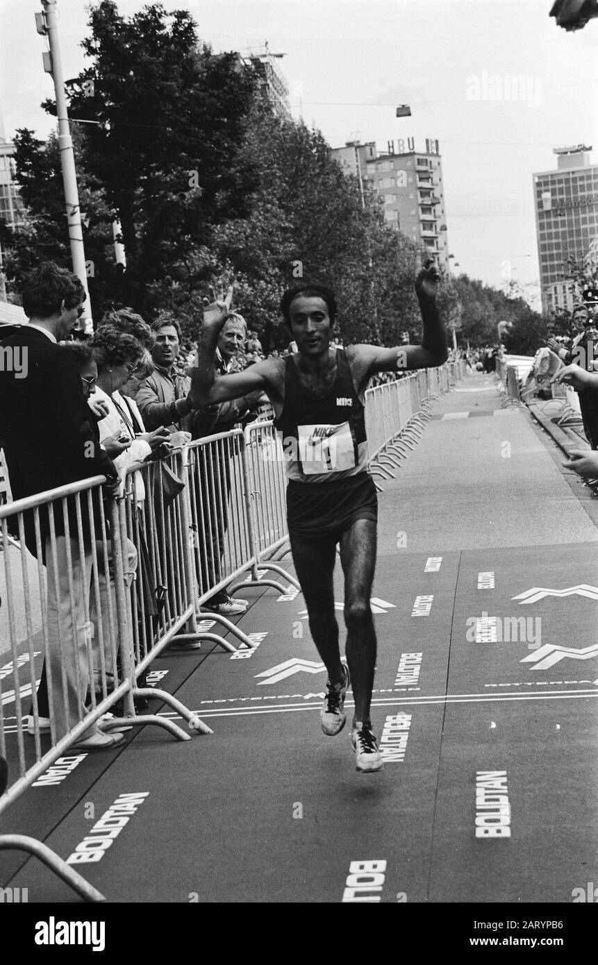 Second rotterdam marathon hi-res stock photography and images - Alamy