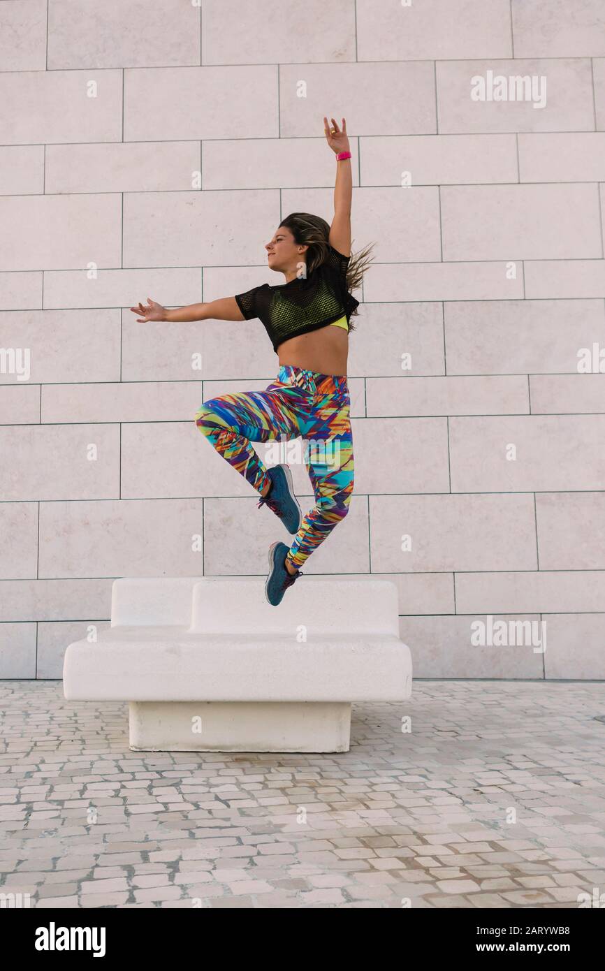 Lisboa woman hi-res stock photography and images - Alamy