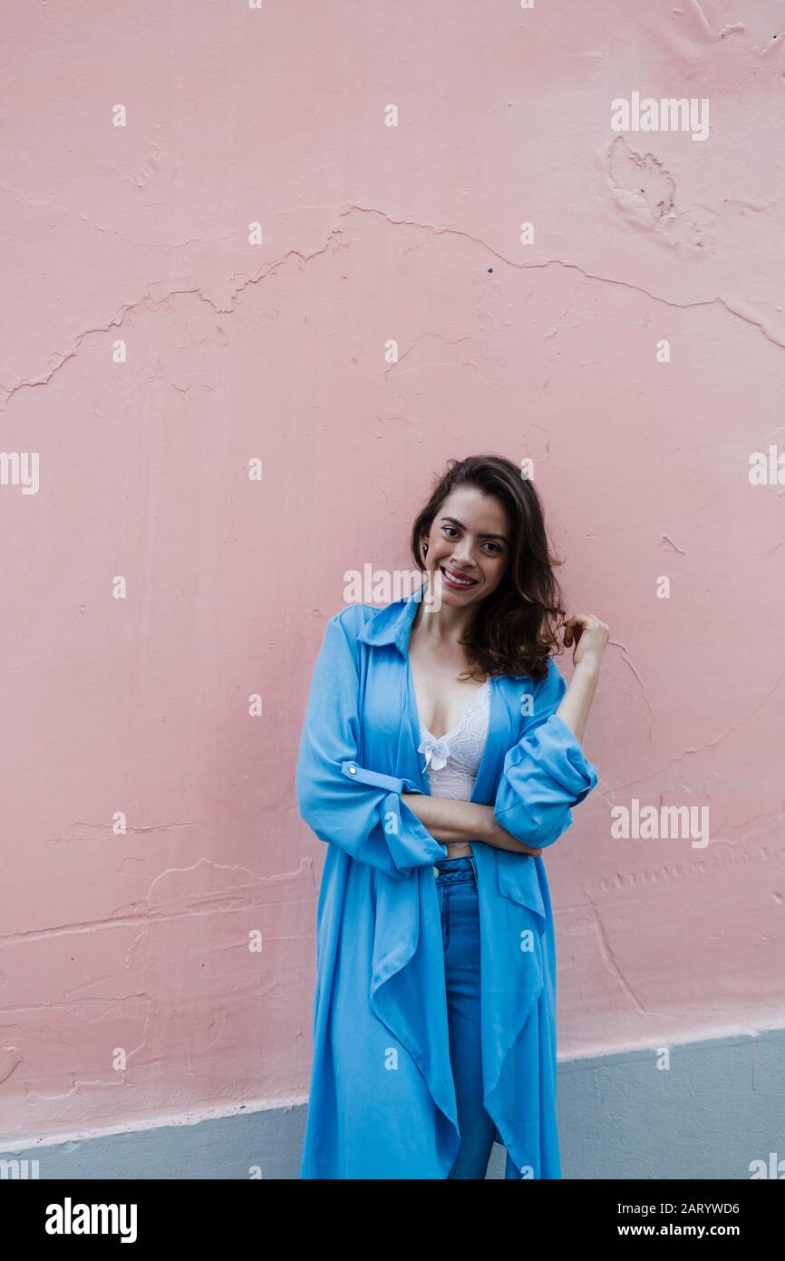 Three women wearing blue hi-res stock photography and images - Alamy