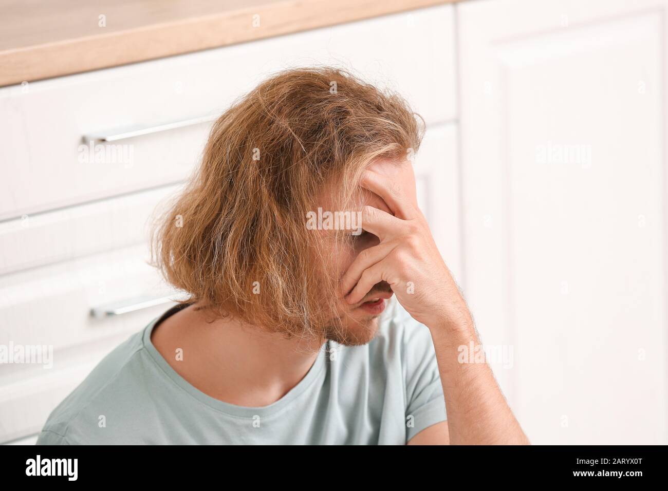 Kitchen breakup hi-res stock photography and images - Alamy