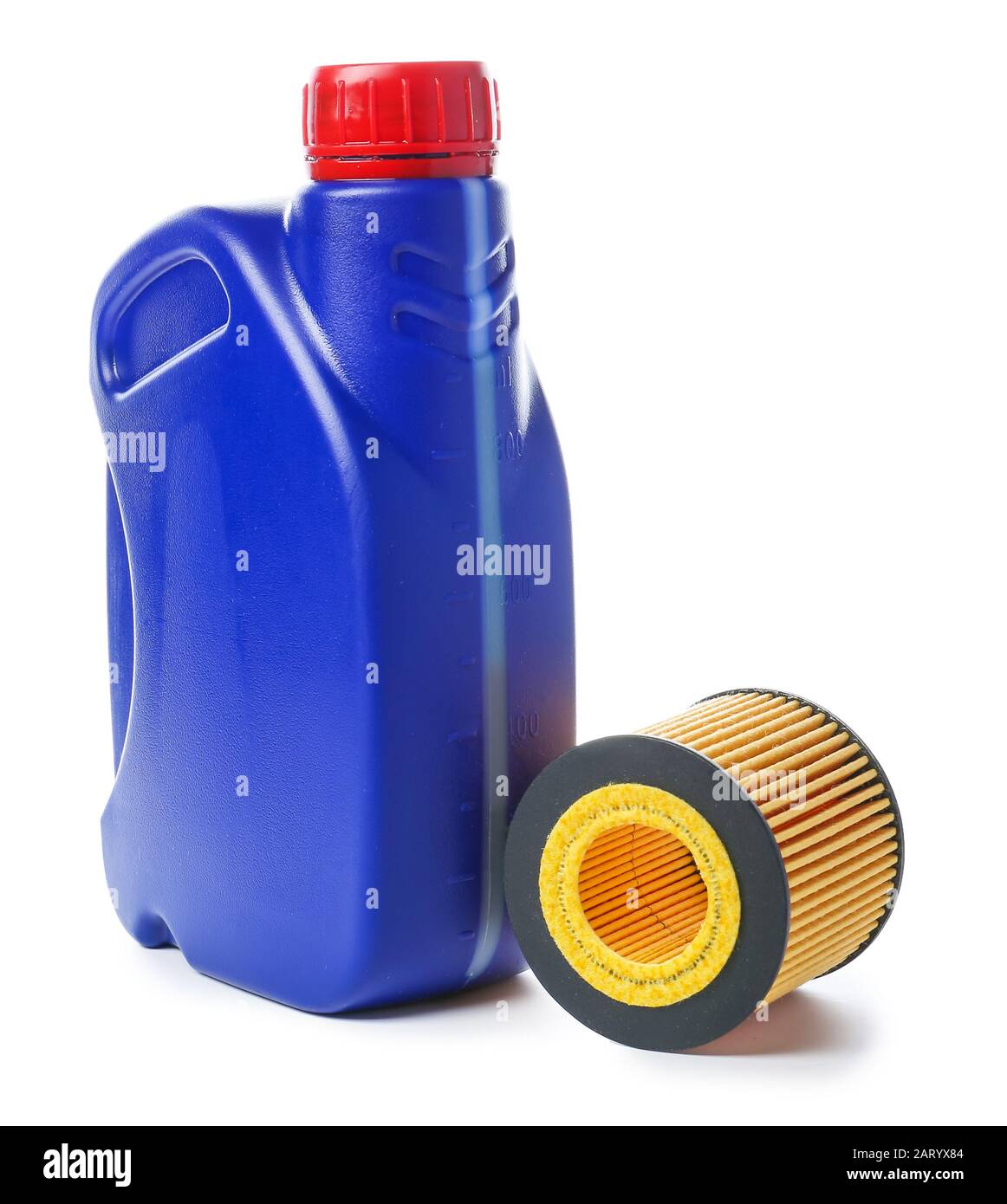 Canister with car oil and filter on white background Stock Photo - Alamy
