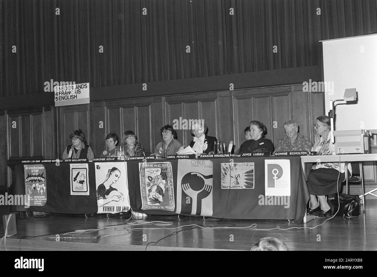 Women usa germany Black and White Stock Photos & Images - Alamy