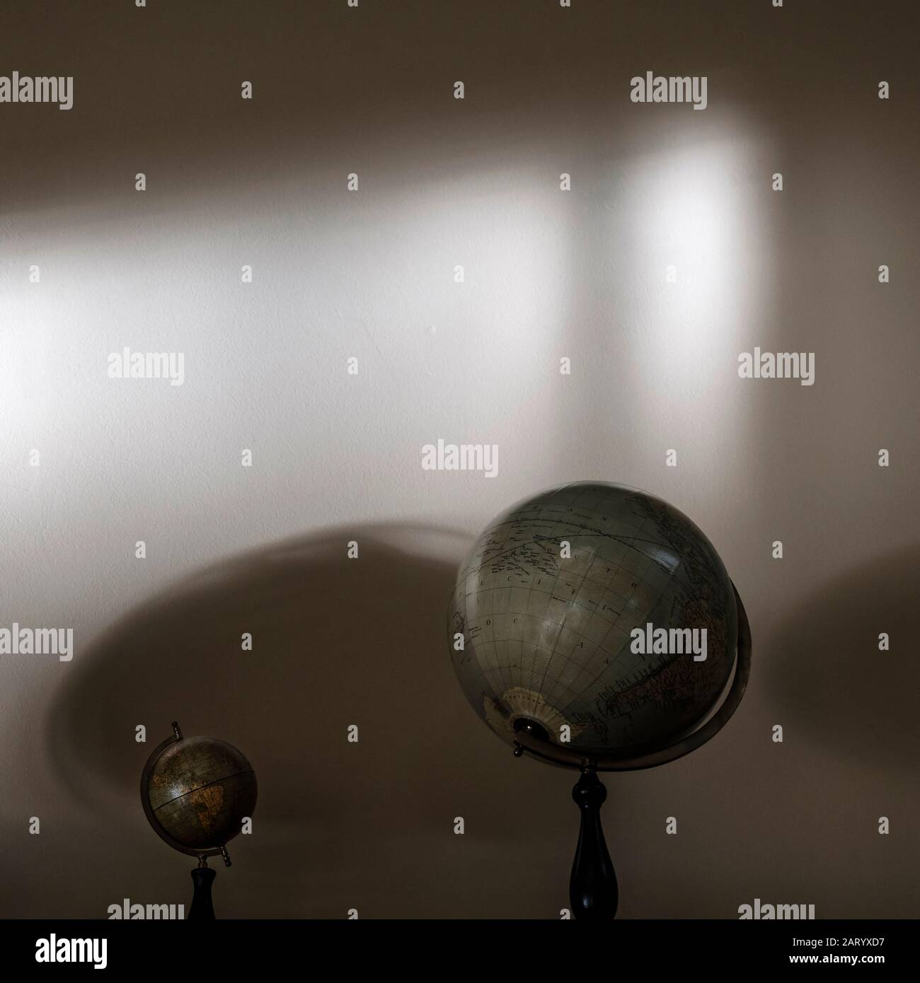 Map in shadow hi-res stock photography and images - Alamy