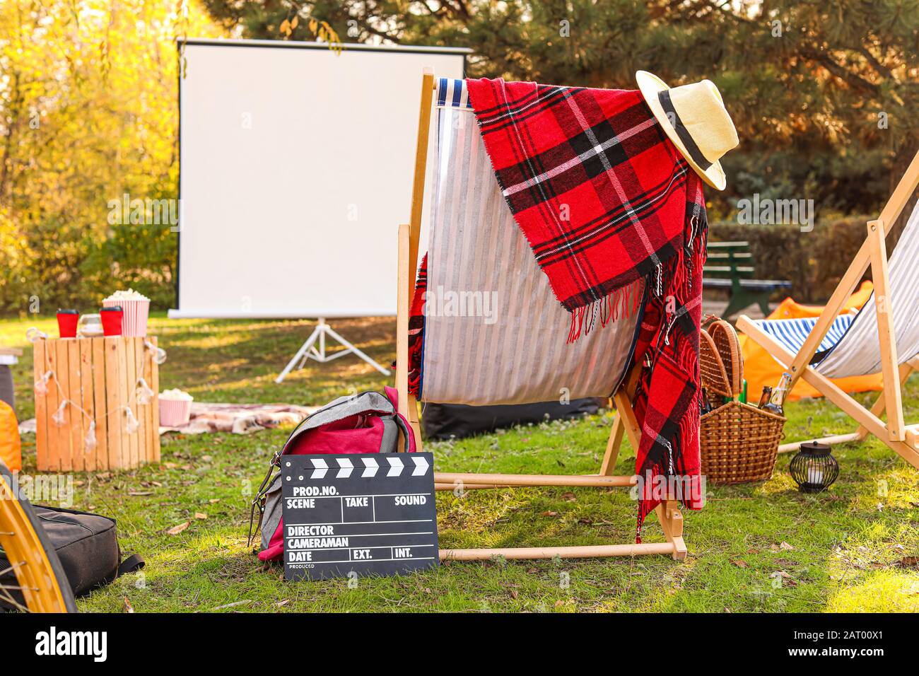 Outdoor projection screen park hi-res stock photography and images - Alamy