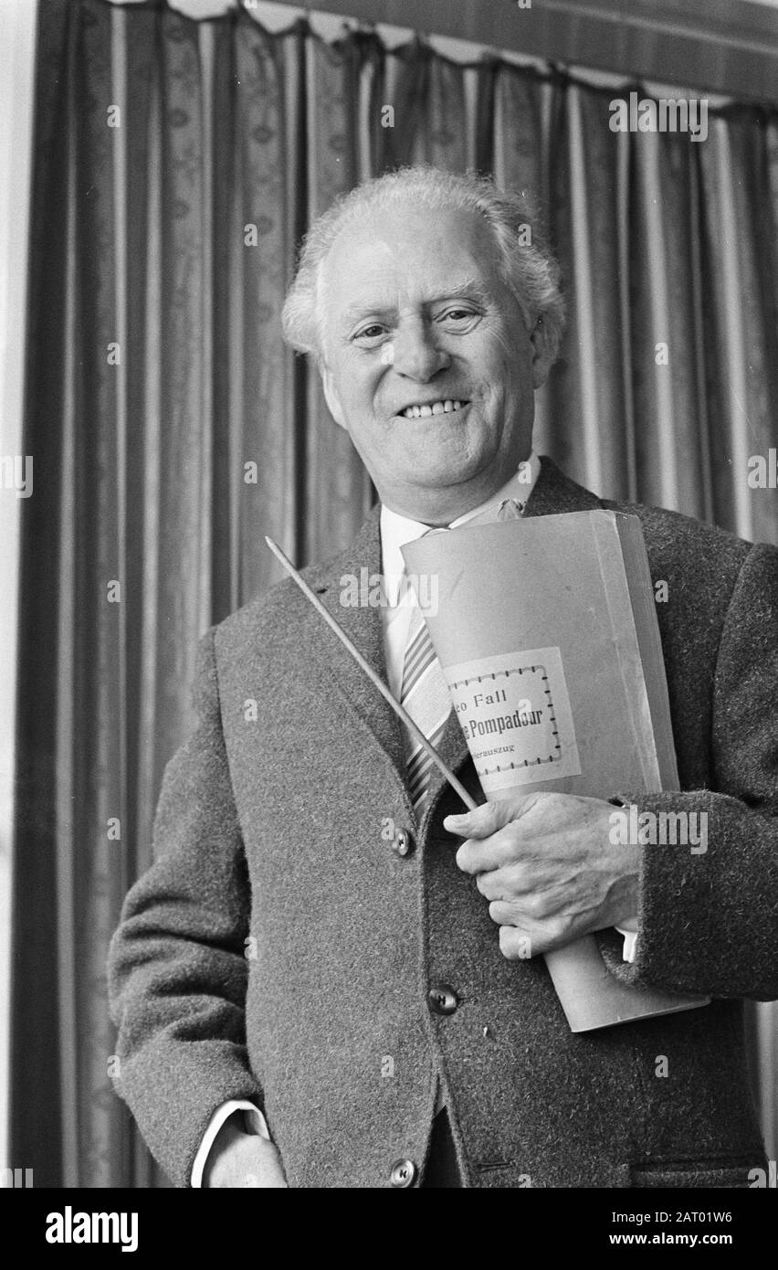 Conductor julian susan hi-res stock photography and images - Alamy