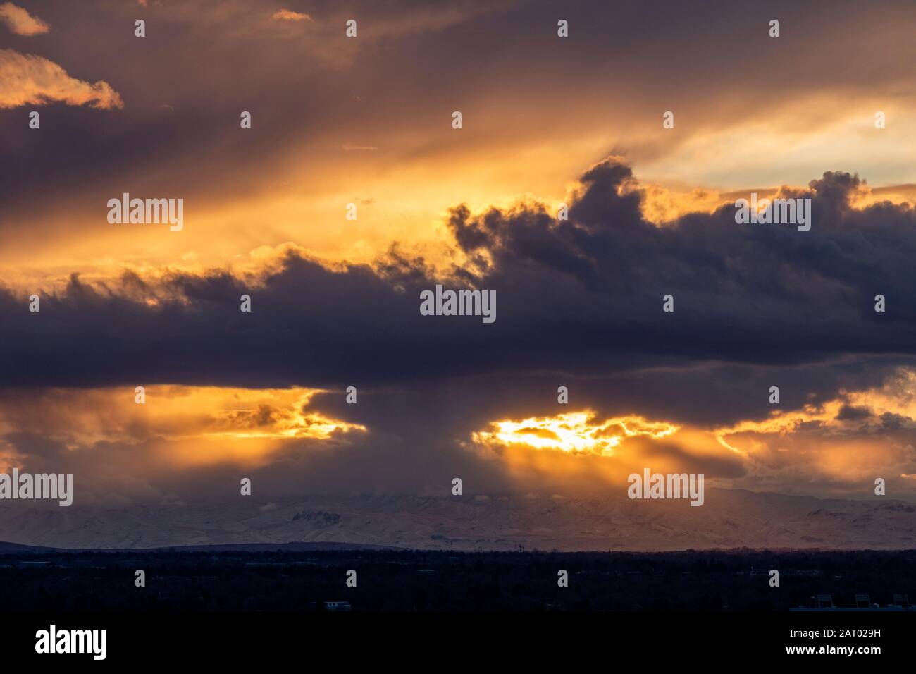 Dramatic sunset sky Stock Photo - Alamy
