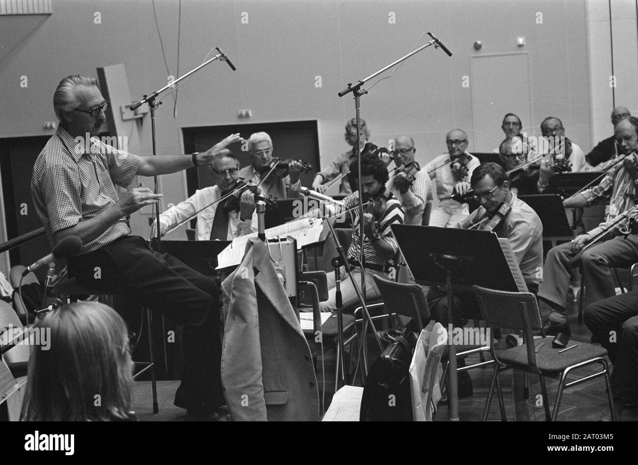 Rehearsals Dutch team for Nordring Radio Prize conductor Dolf van der ...