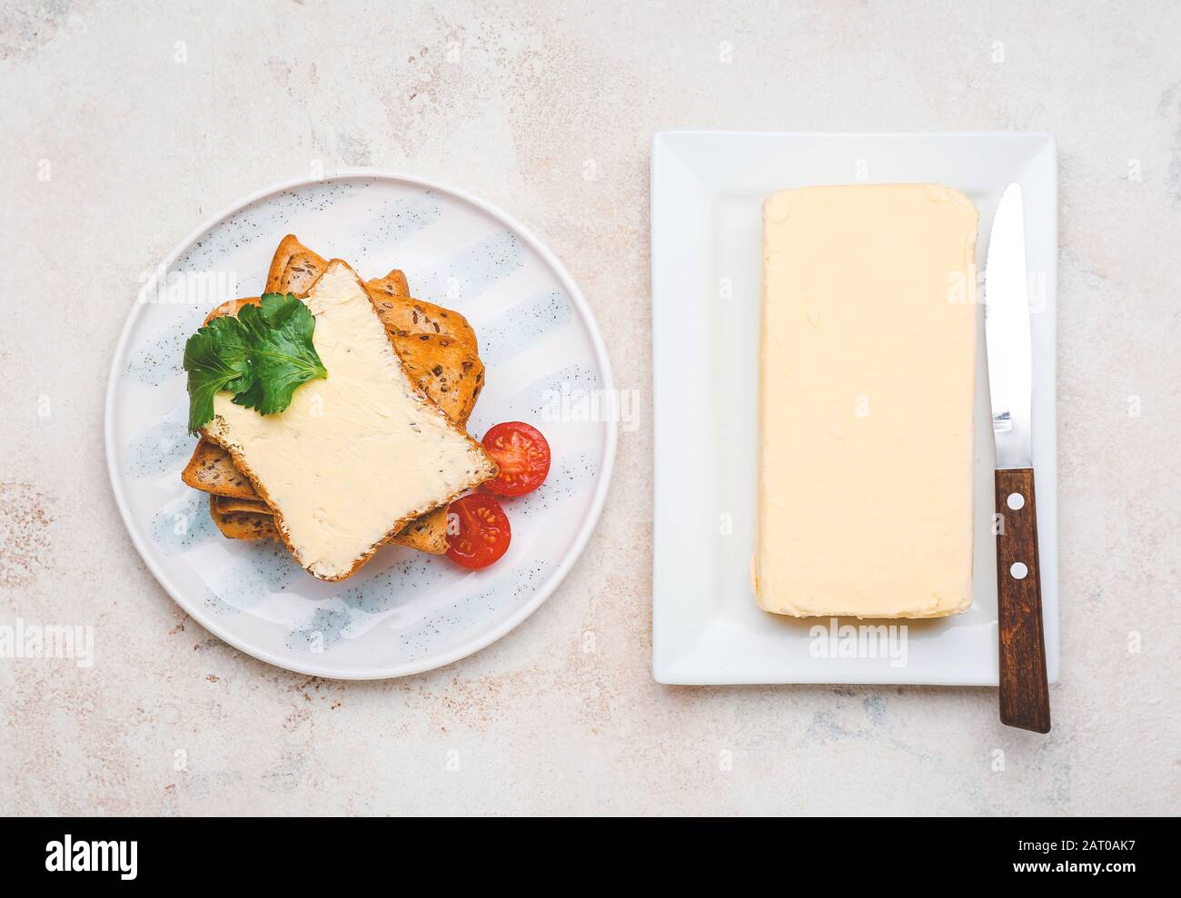 Smear butter on bread knife hi-res stock photography and images - Alamy