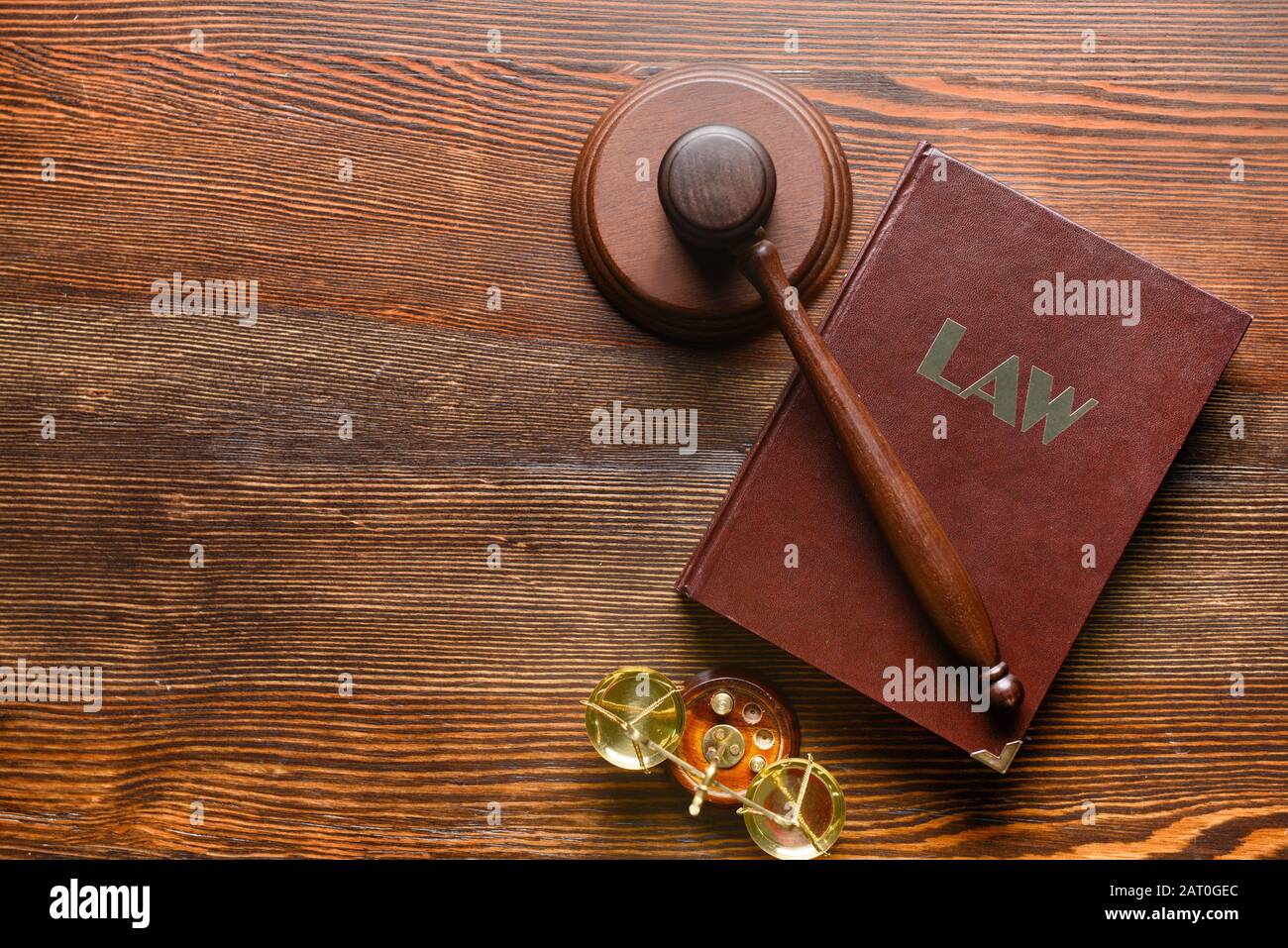 Judges gavel book scales hi-res stock photography and images - Alamy