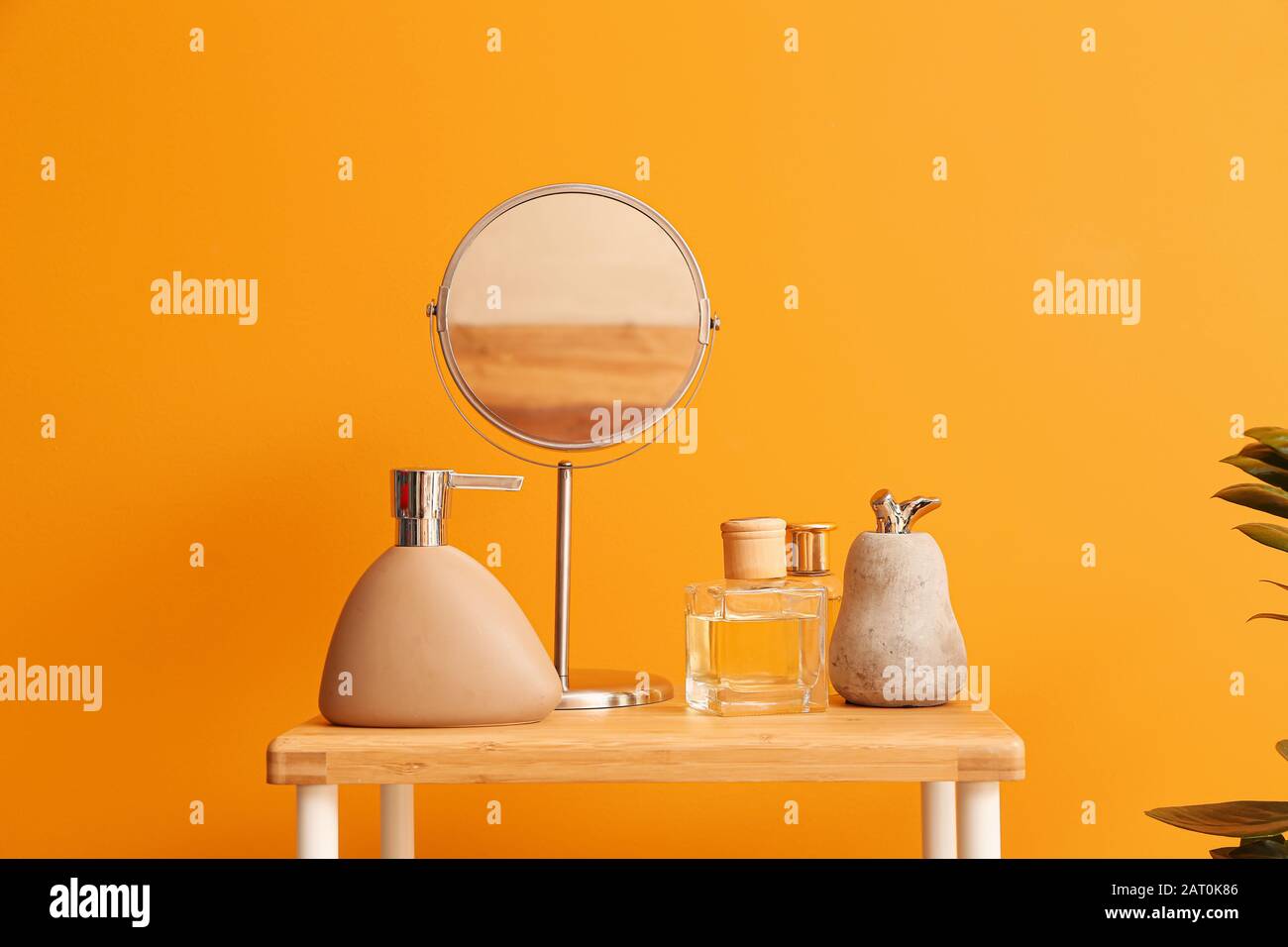 Body wash products on shelf hi-res stock photography and images - Alamy