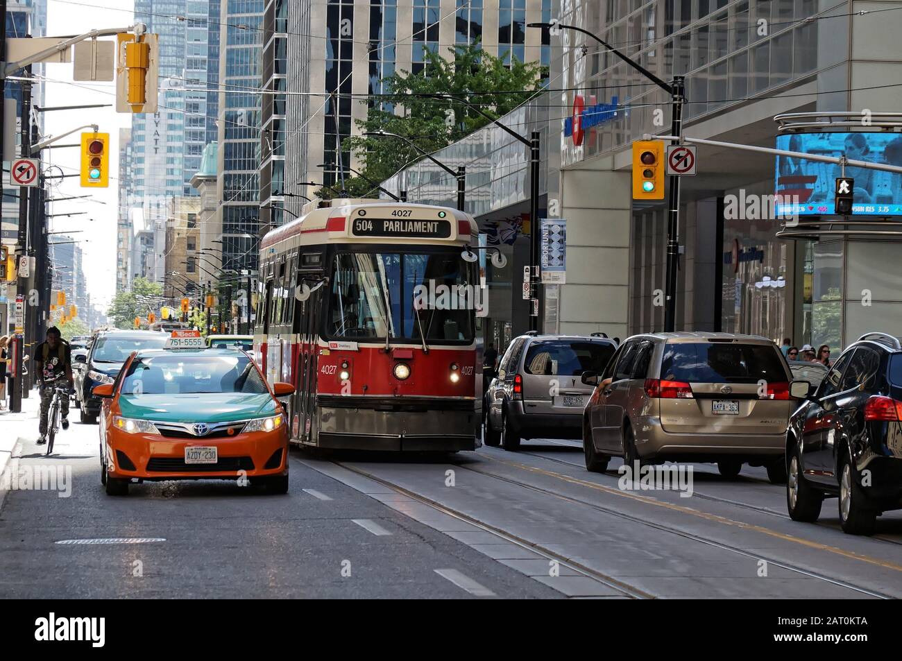 Downtown toronto busy hi-res stock photography and images - Alamy