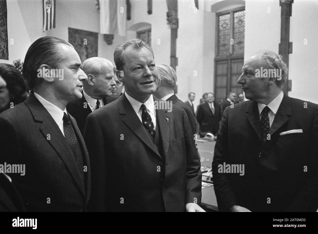 Numbers 8a hi-res stock photography and images - Alamy