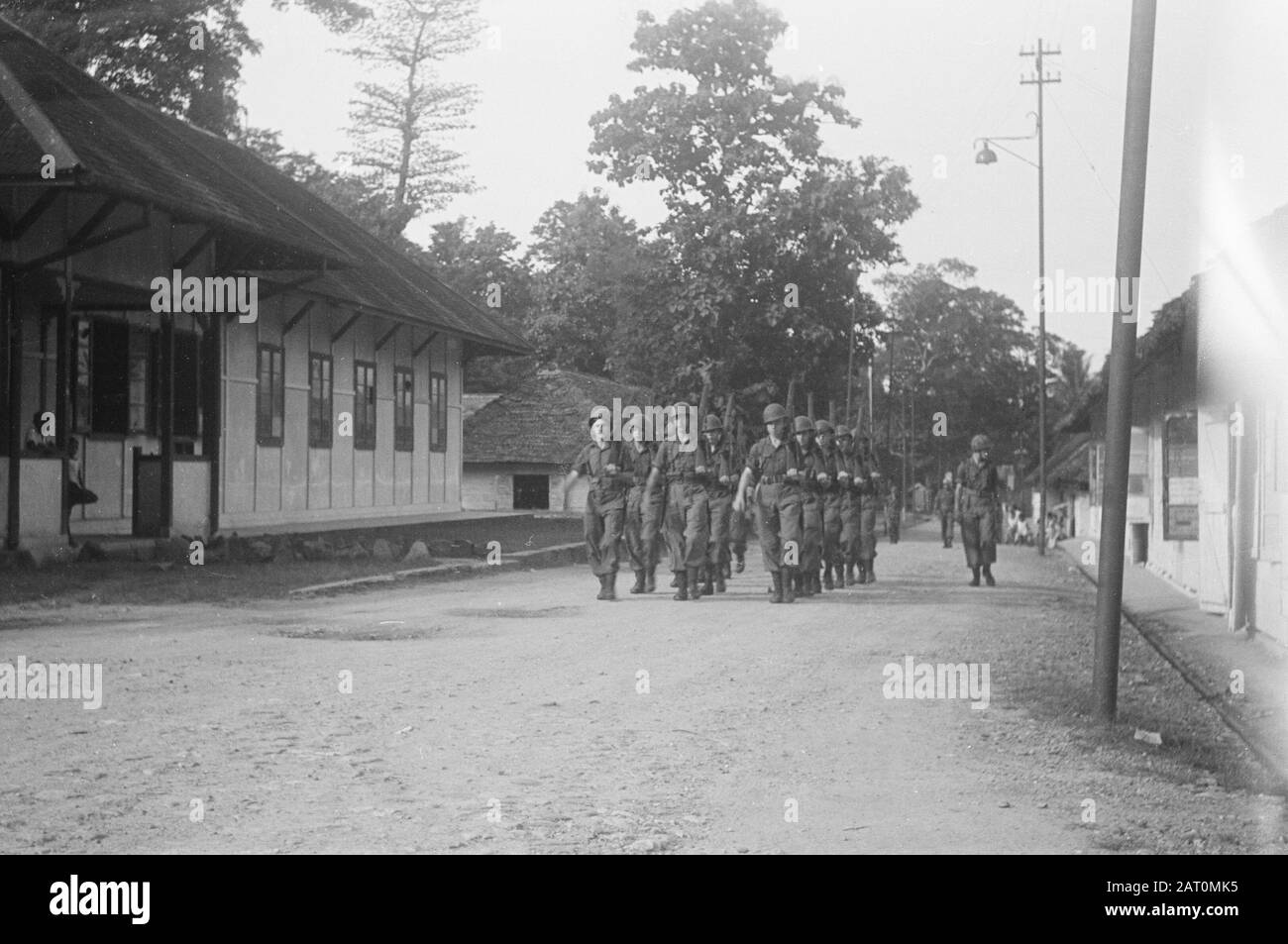 Disembarkation of the ship Tasman at Koepang (Timor) [a Marines ...