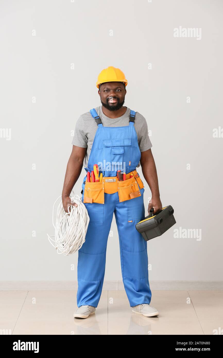 African electrician hi-res stock photography and images - Alamy