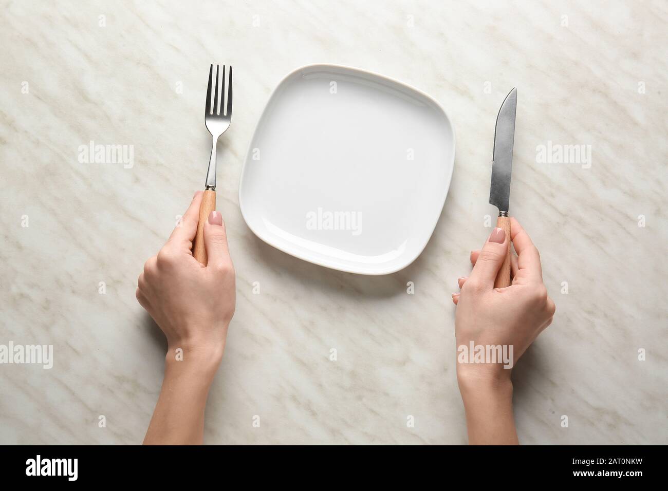 Woman table empty setting hi-res stock photography and images - Alamy