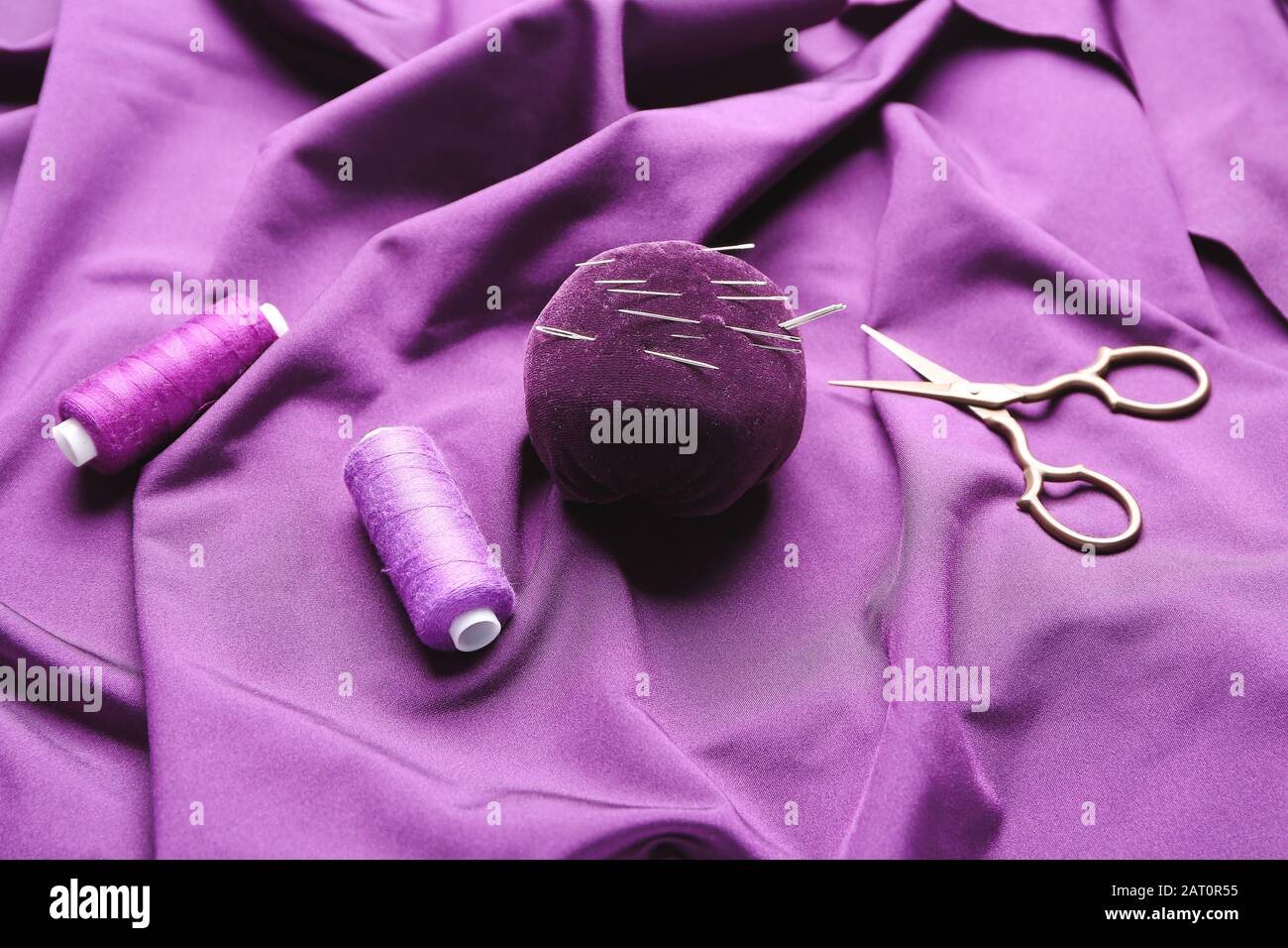 Set of tailor's supplies on fabric Stock Photo - Alamy