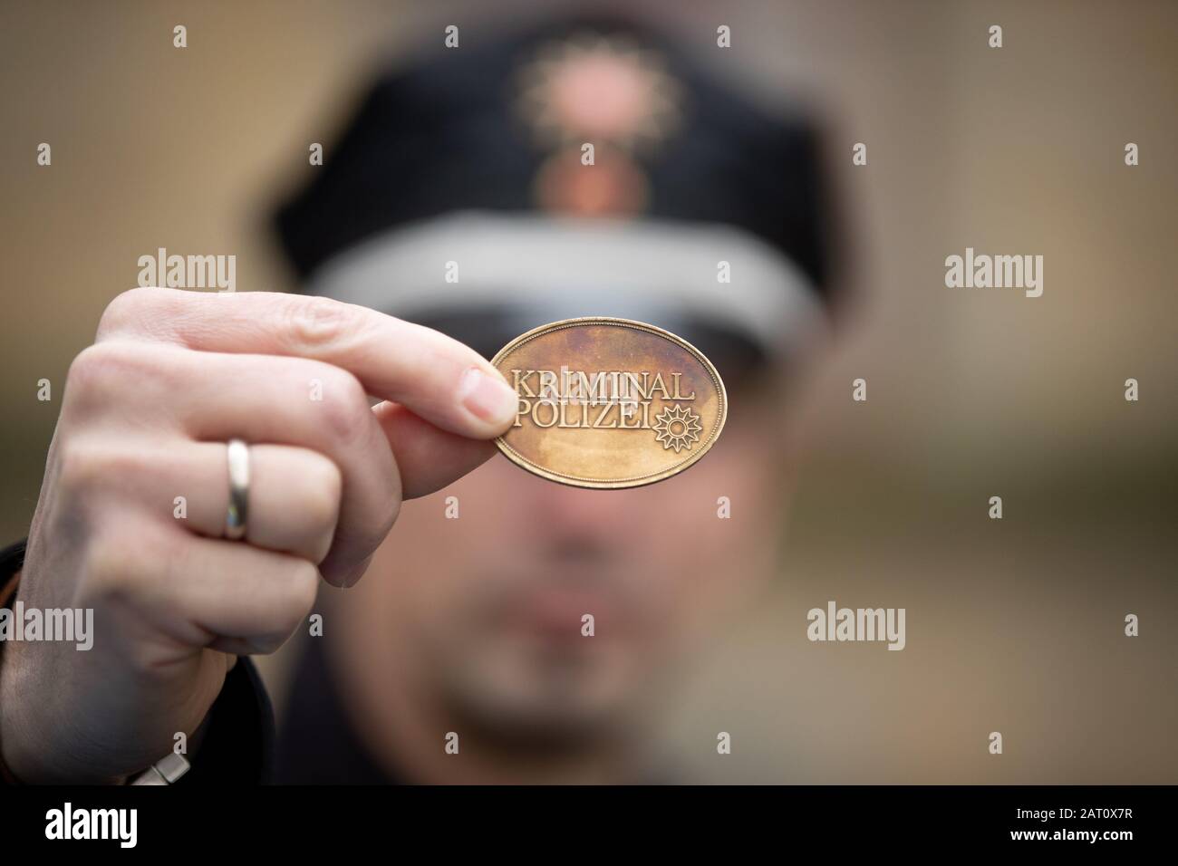 Identify fake hi-res stock photography and images - Alamy