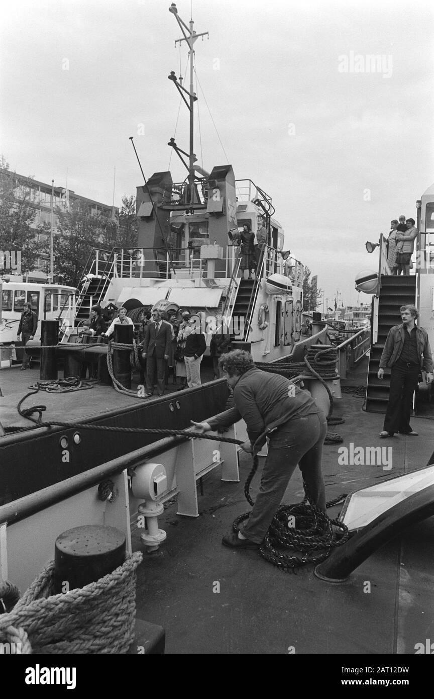 Tug tugboat tugboats Black and White Stock Photos & Images - Alamy