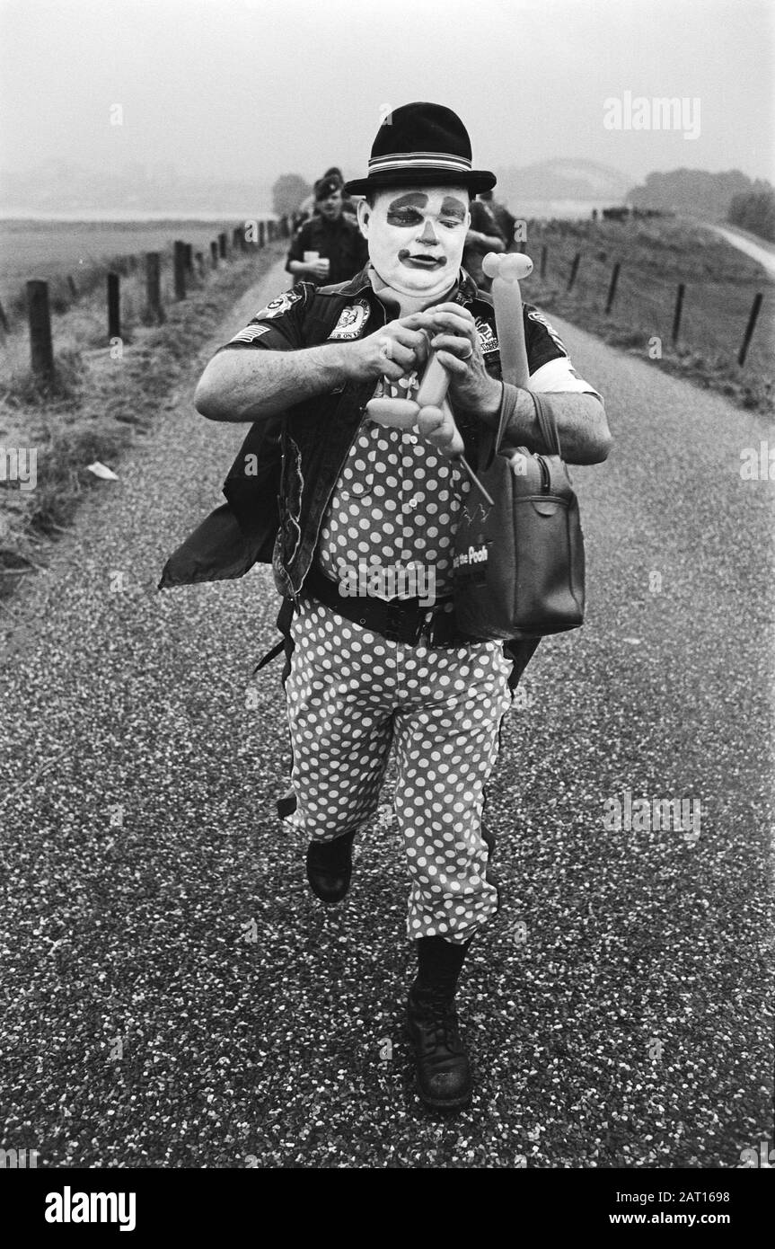 63rd Wandelvierdaagse van Nijmegen 1979 First day; walker dressed as ...