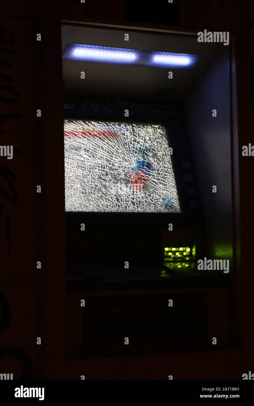 Broken atm hi-res stock photography and images - Alamy