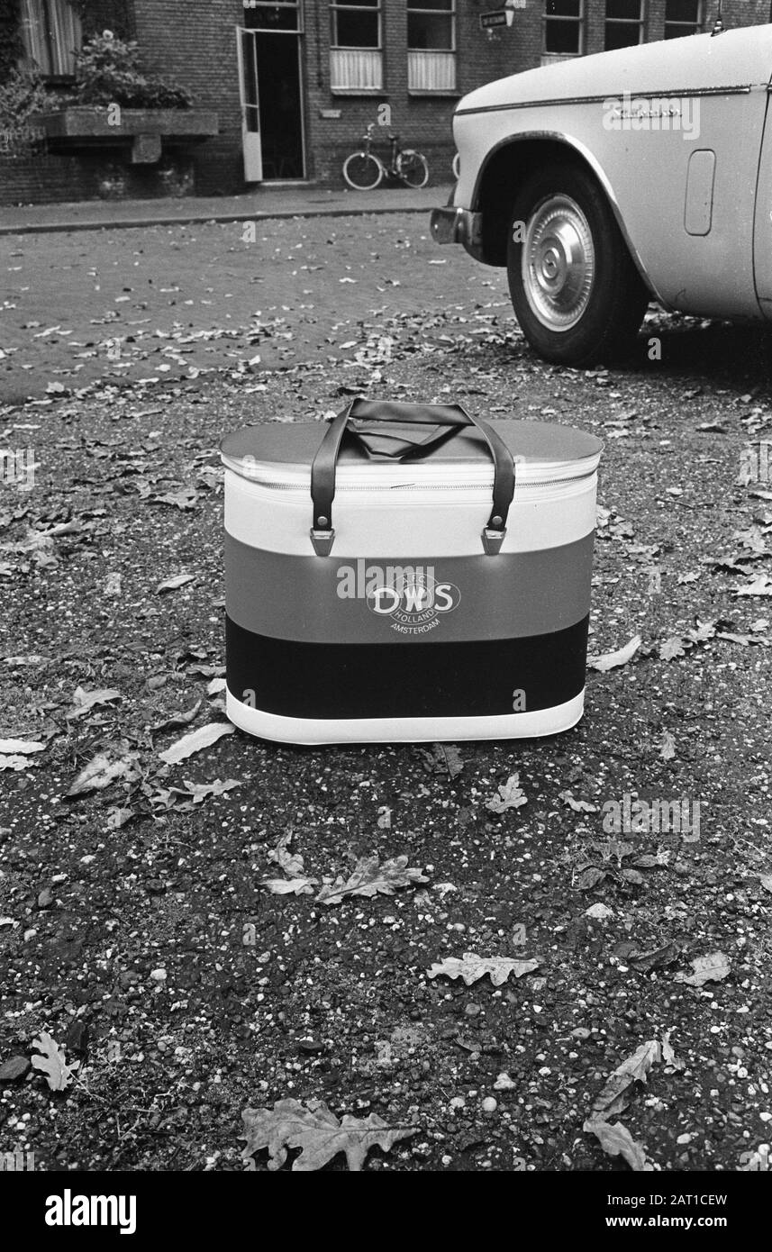 Elftal DWS to Istanbul left, travel case in colors of DWS Date: October ...