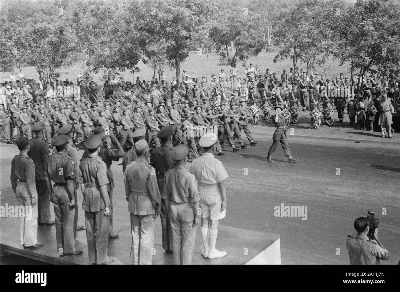 Parade for the English General Montagu Stopford Weapon fireplace and ...