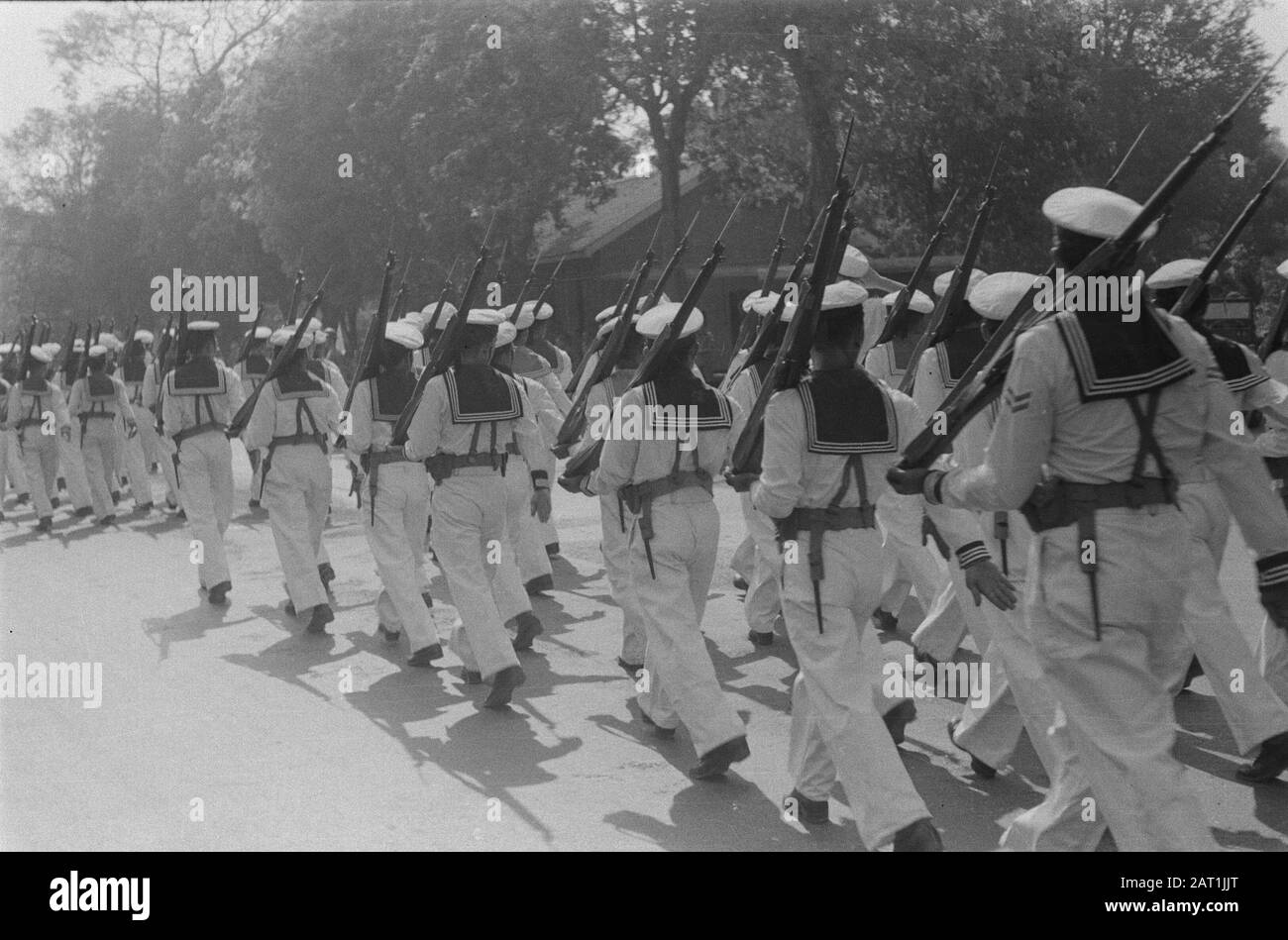 Parade for the English General Montagu Stopford Weapon fireplace and ...