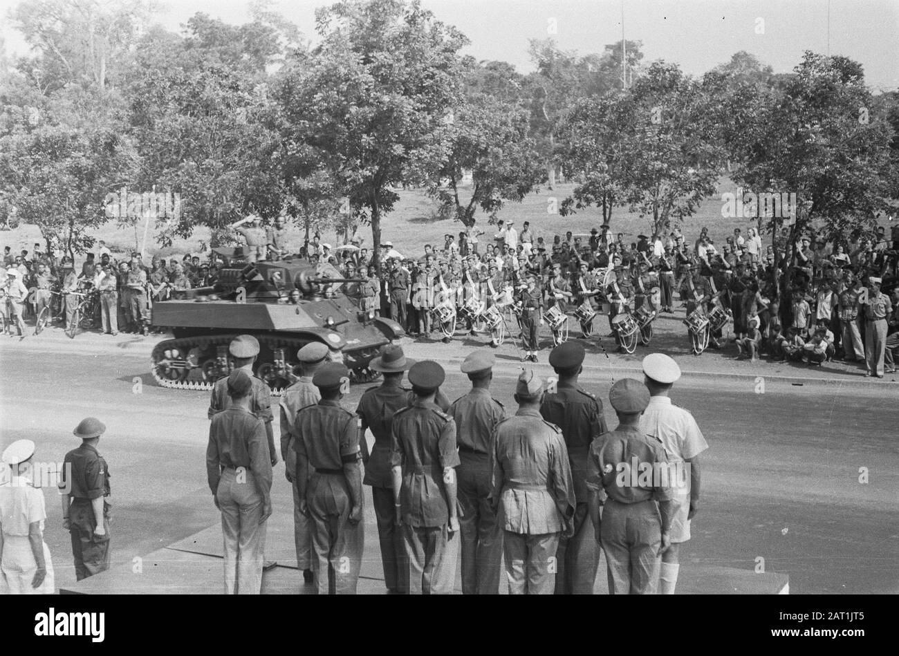 Parade for the English General Montagu Stopford Weapon fireplace and ...