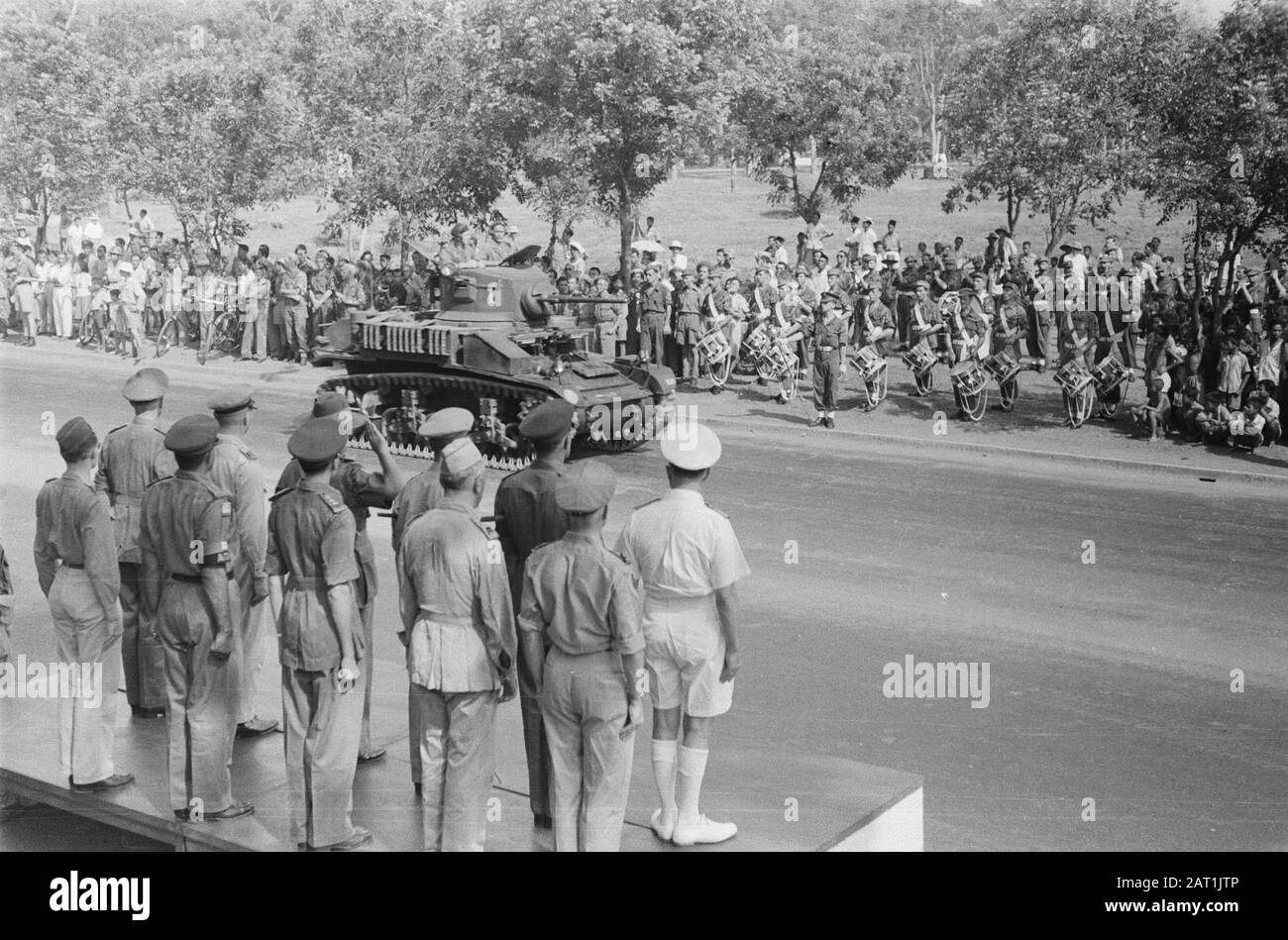 Parade for the English General Montagu Stopford Weapon fireplace and ...